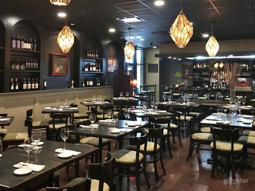 Elegant Dining & Bar Area | Rent this location on Giggster