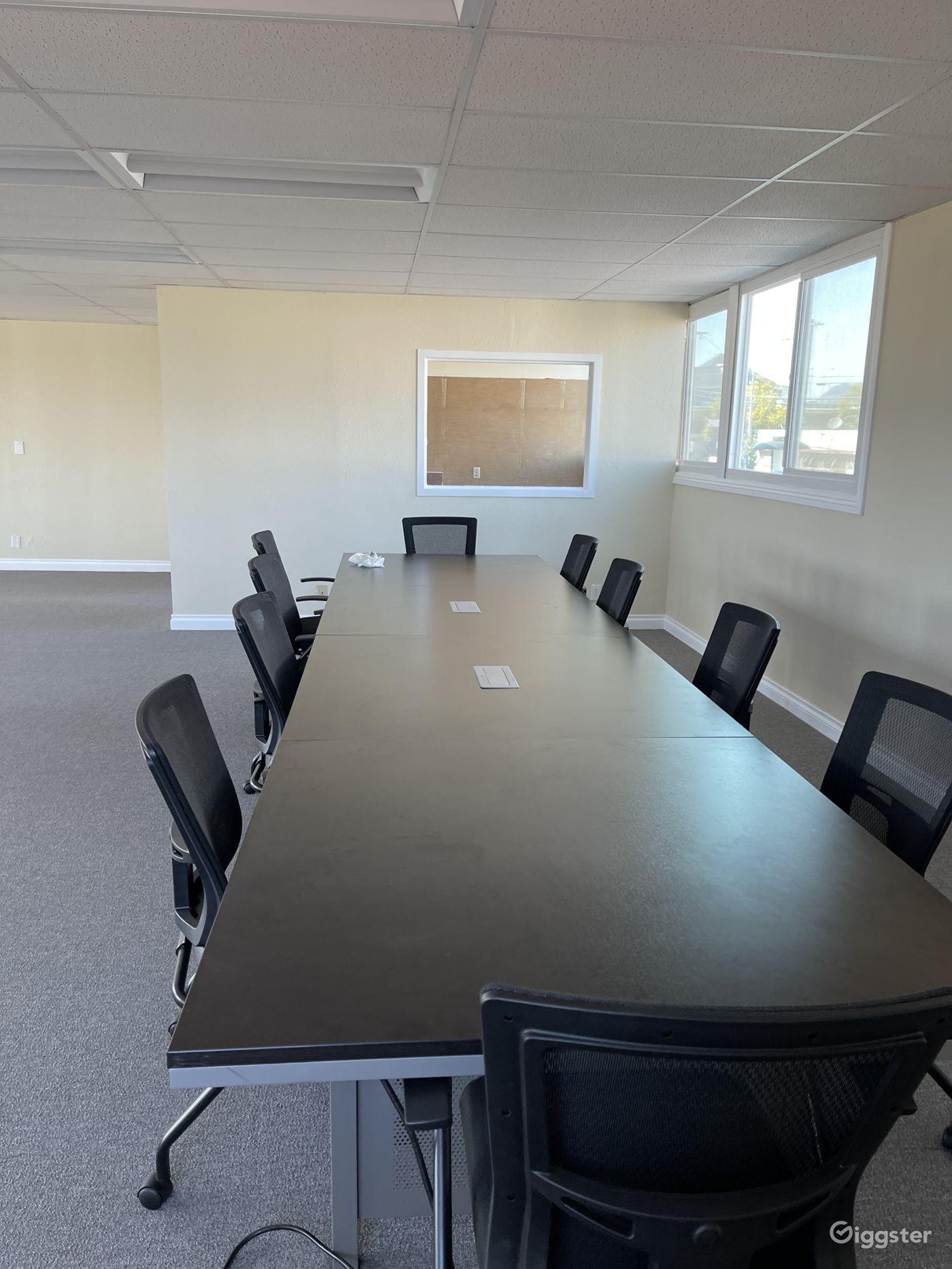 Open commercial/church space. | Rent this location on Giggster