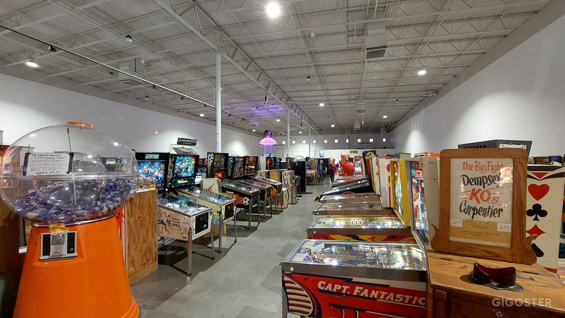 25,000 sq ft New Pinball Arcade Facility | Rent this location on Giggster