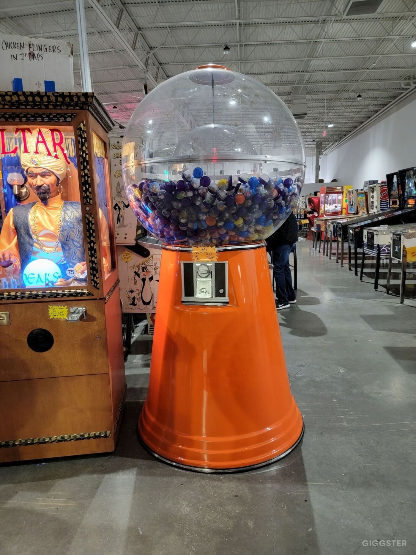 25,000 sq ft New Pinball Arcade Facility | Rent this location on Giggster