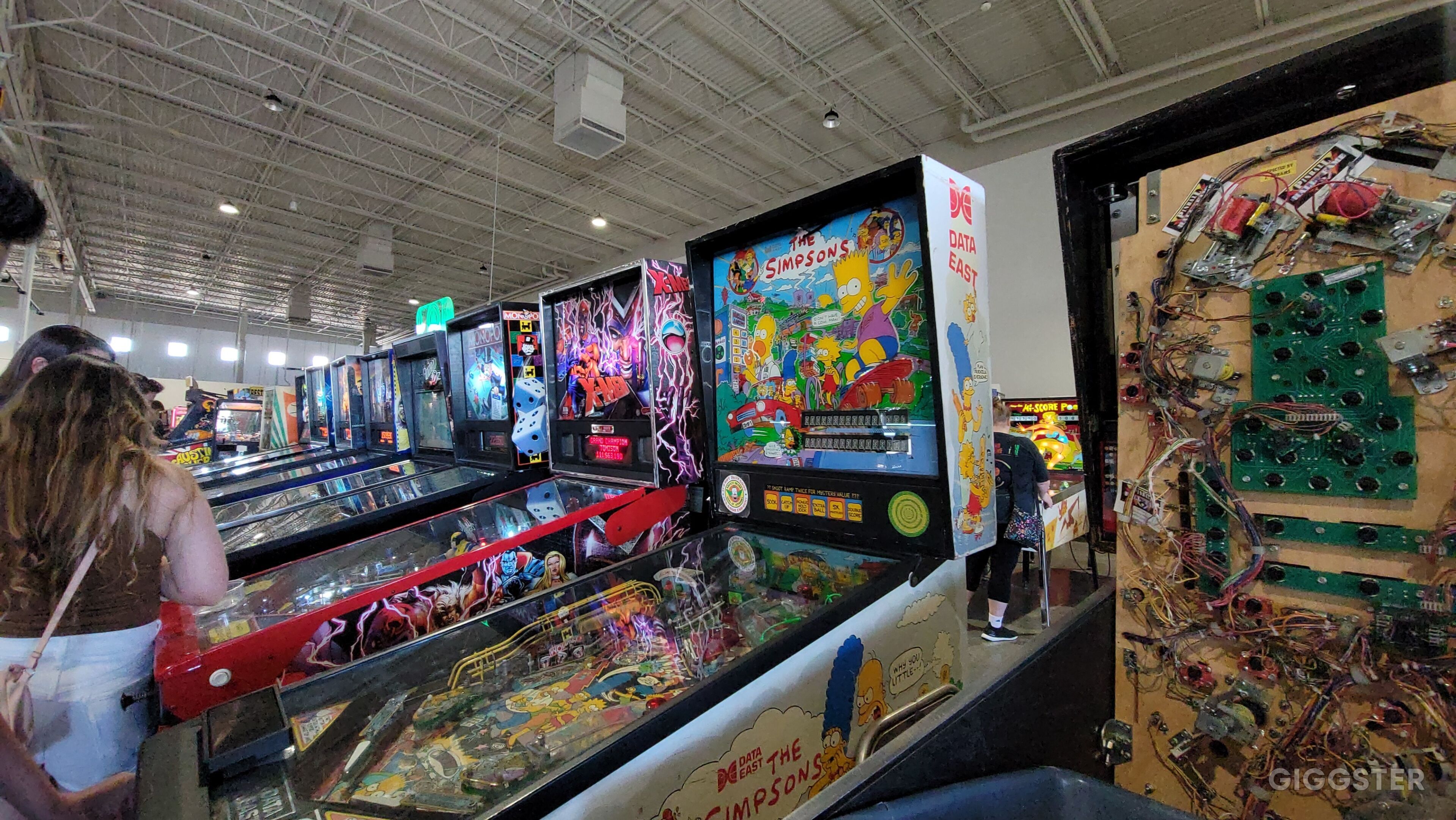 25,000 sq ft New Pinball Arcade Facility | Rent this location on Giggster