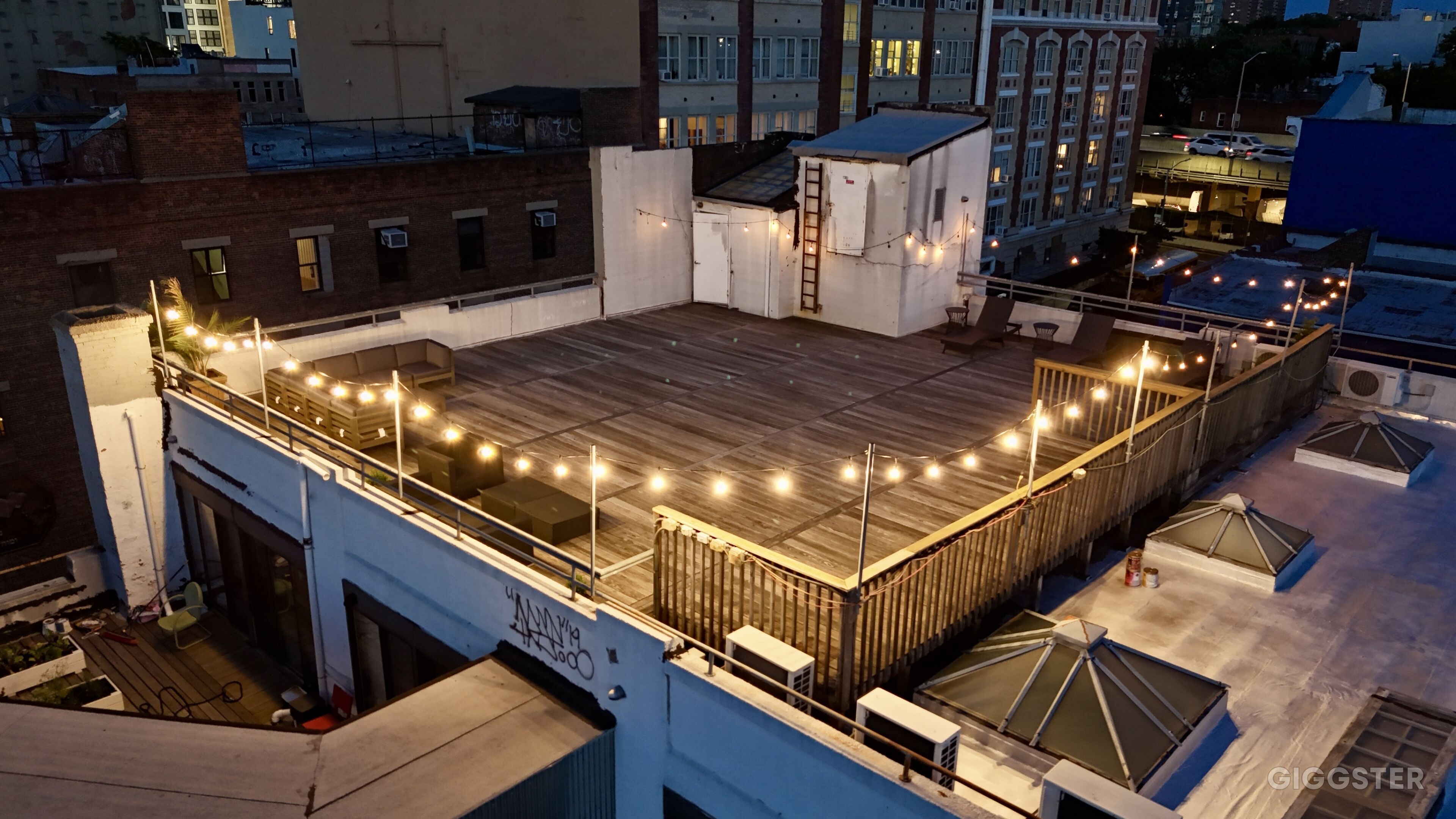 Private Rooftop Terrace w/ Panoramic City Views | Rent this location on ...