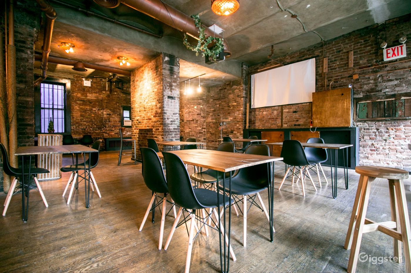 Exposed brick Multi-use Event/Shooting Space | Rent this location on ...