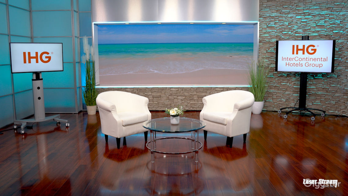 Broadcast Talk Show Studio Sets and Green Screen | Rent this location ...