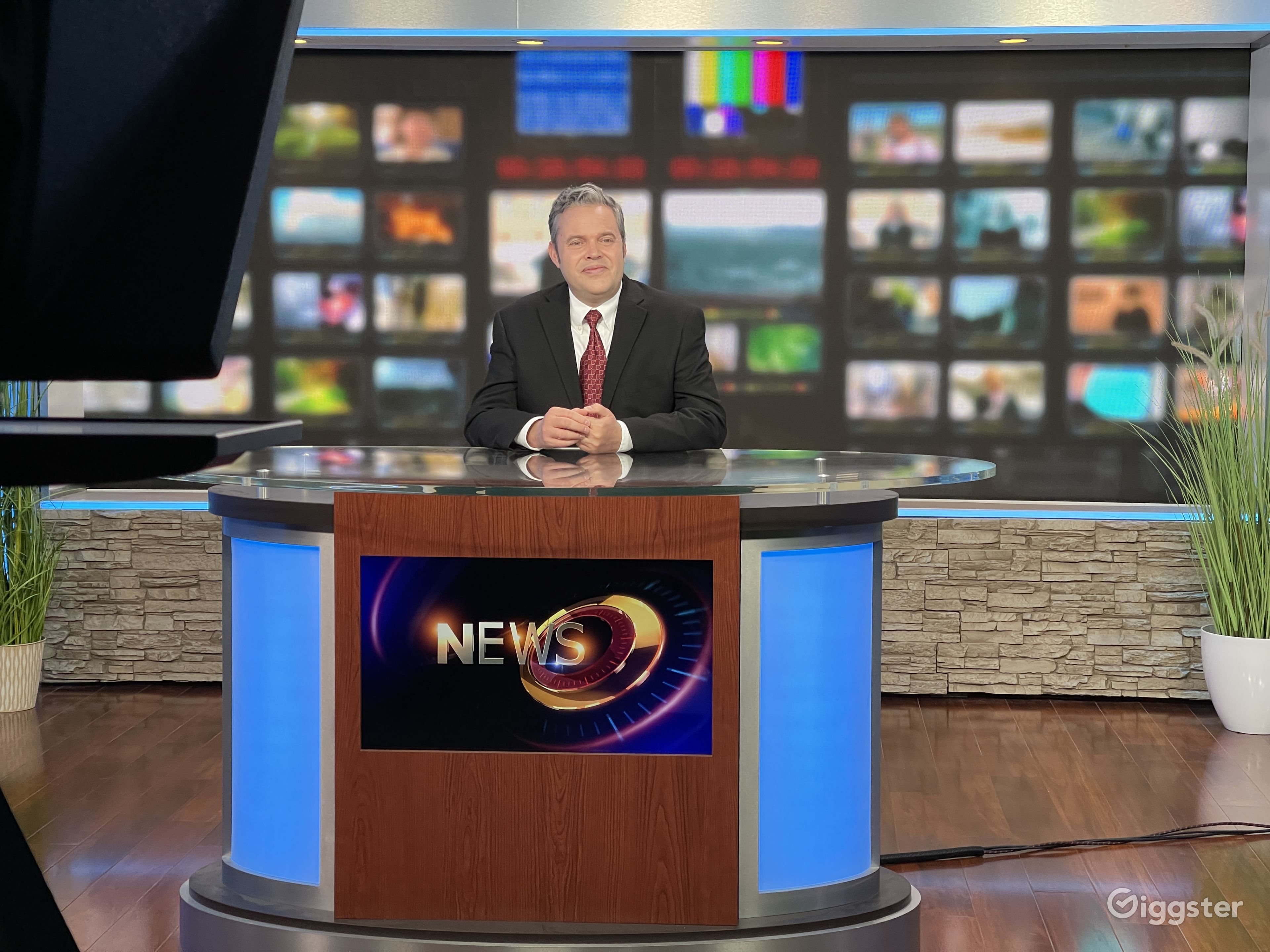 Broadcast Talk Show Studio Sets and Green Screen | Rent this location ...