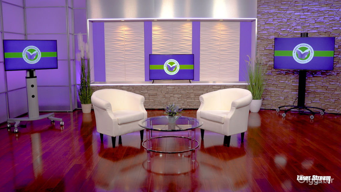Broadcast Talk Show Studio Sets and Green Screen | Rent this location ...