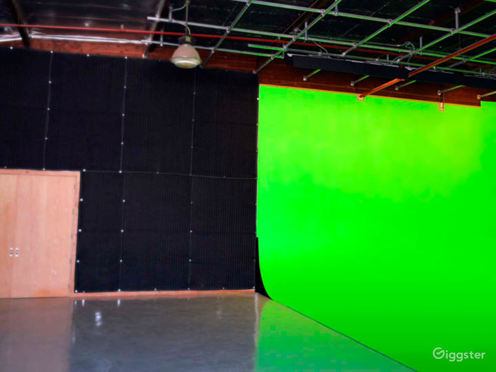 Green Screen Bare Stage & Full Set Studio | Rent this location on Giggster
