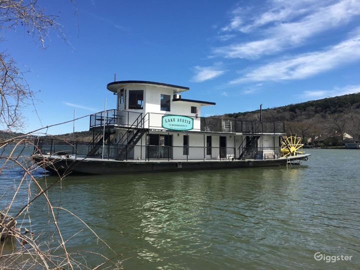 Lake Austin Riverboats | Rent this location on Giggster