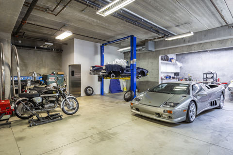 Tony Stark's Garage | Rent this location on Giggster