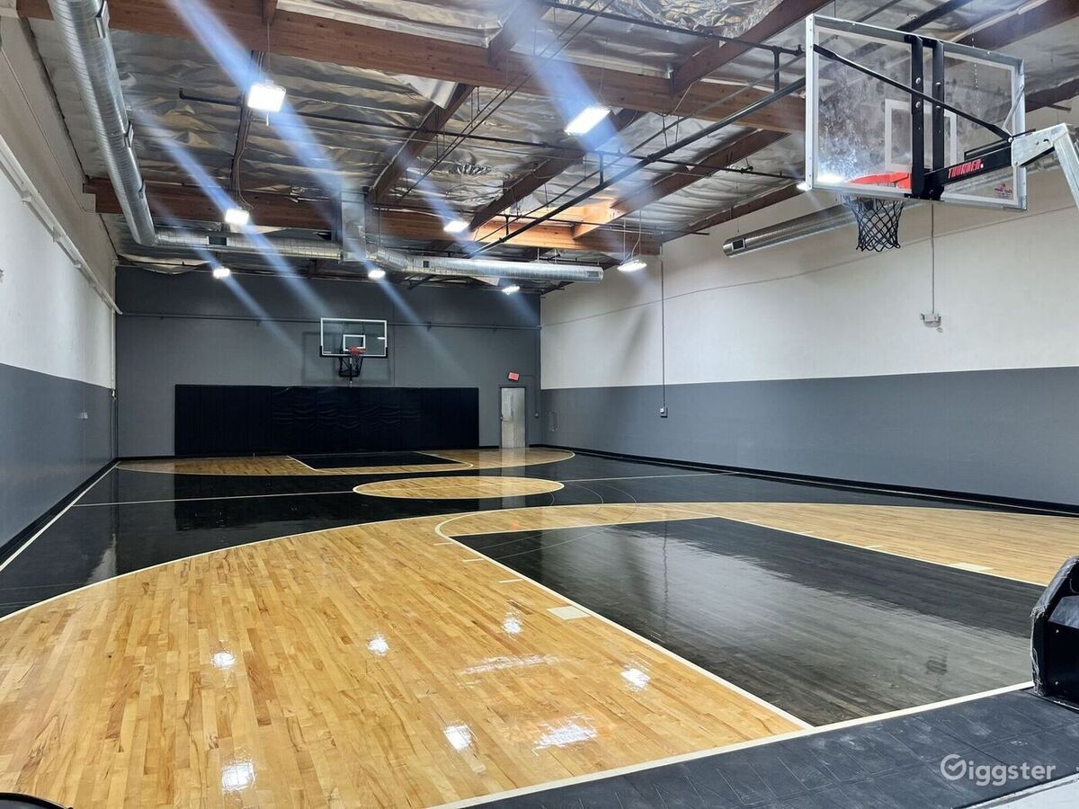 INDOOR BASKETBALL GYM FOR RENT | Rent this location on Giggster