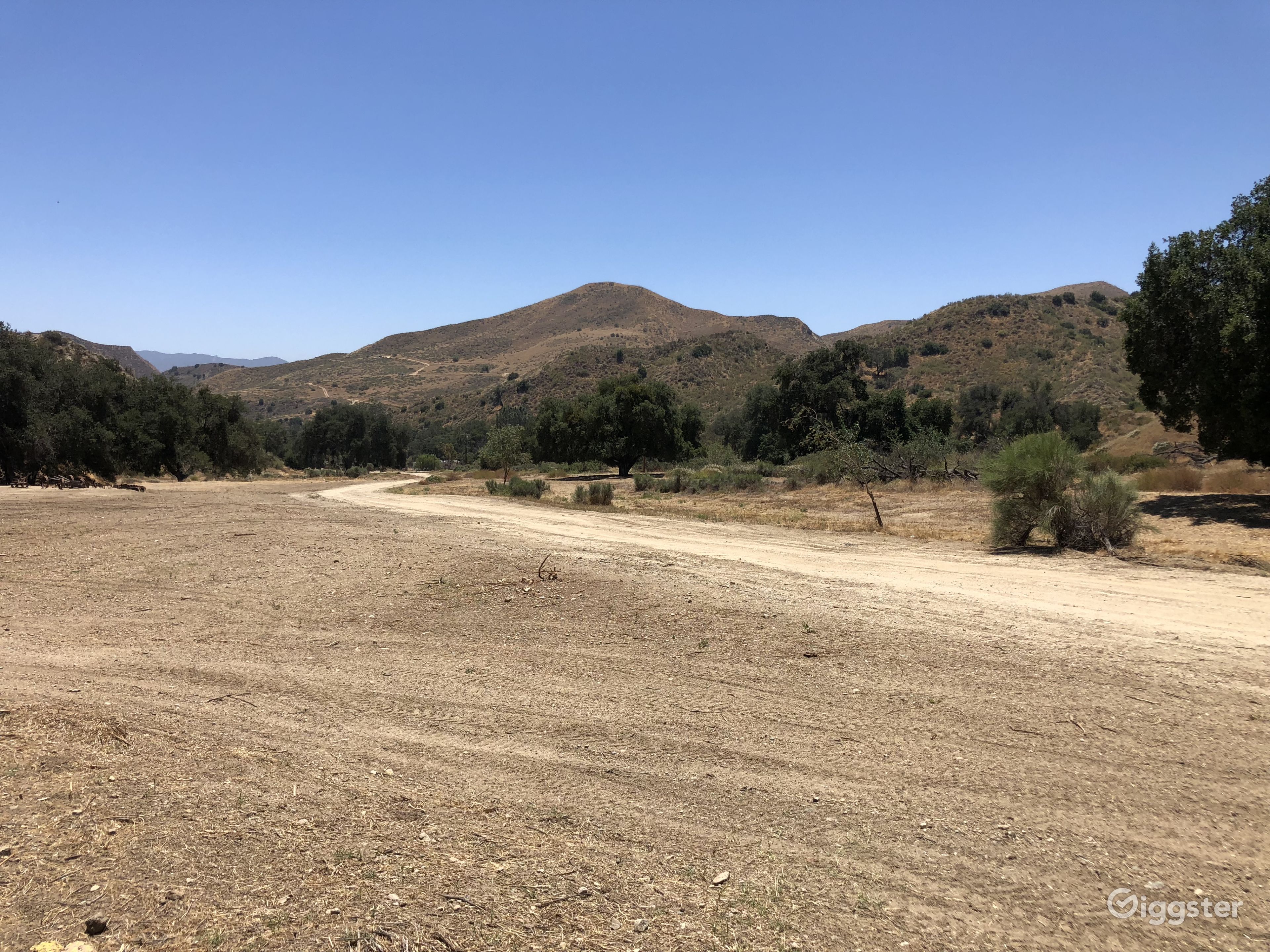 30 Mile Zone Ranch | Rent this location on Giggster