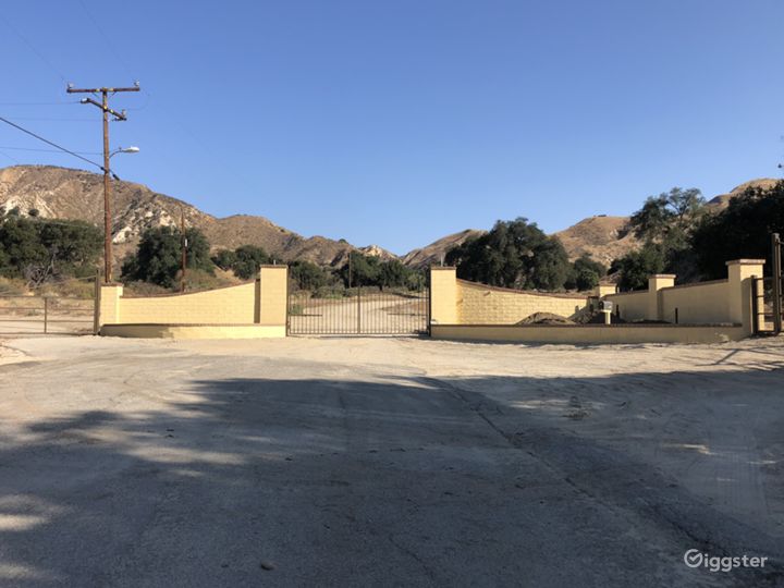 30 Mile Zone Ranch | Rent this location on Giggster
