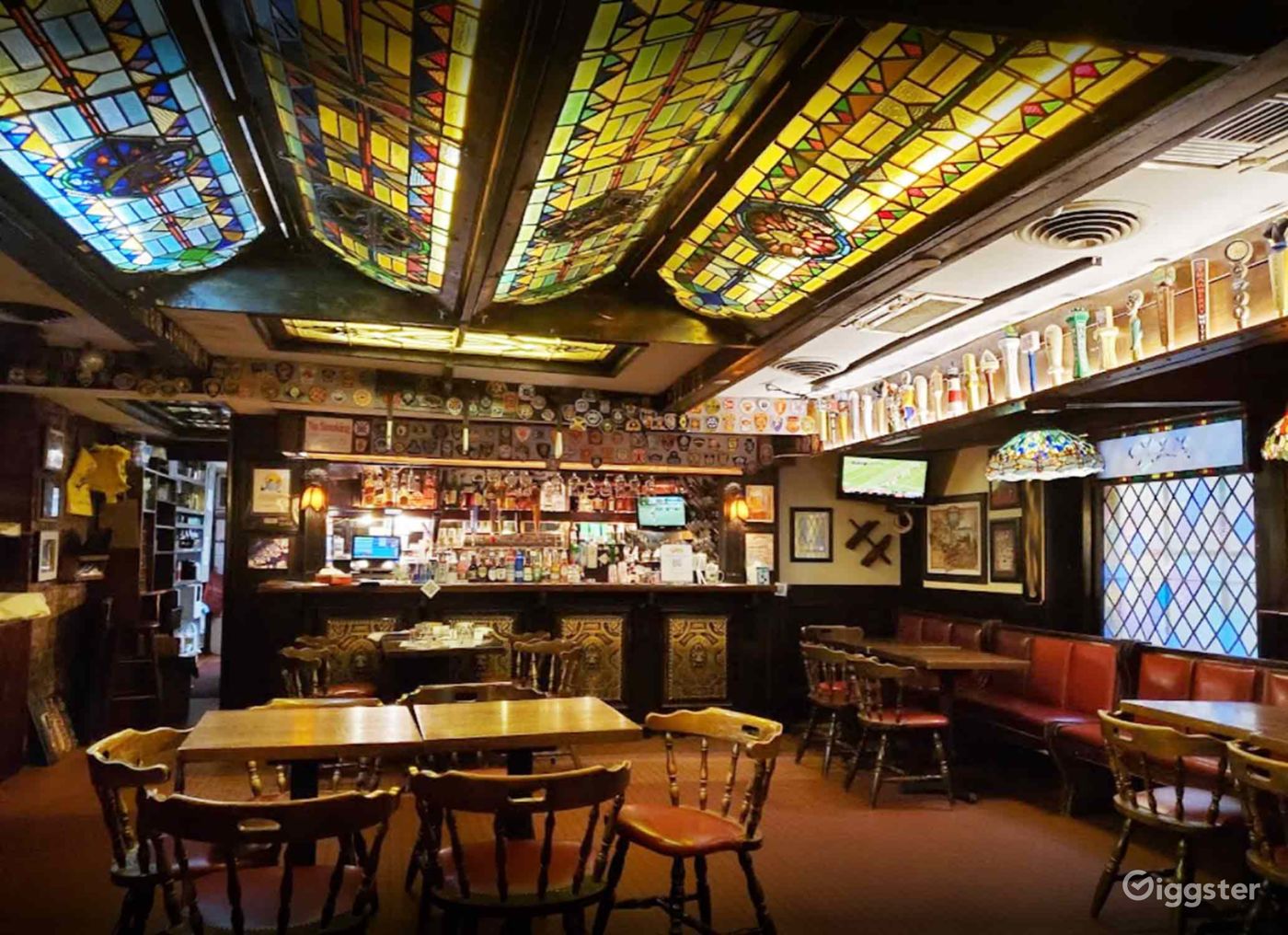 Iconic Bar in Boston | Rent this location on Giggster
