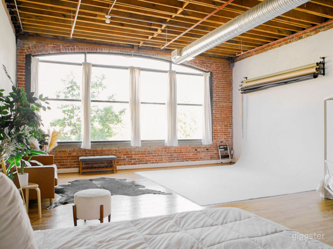Rent 5000sqft Daylight Photography Studio in Kansas City | Giggster