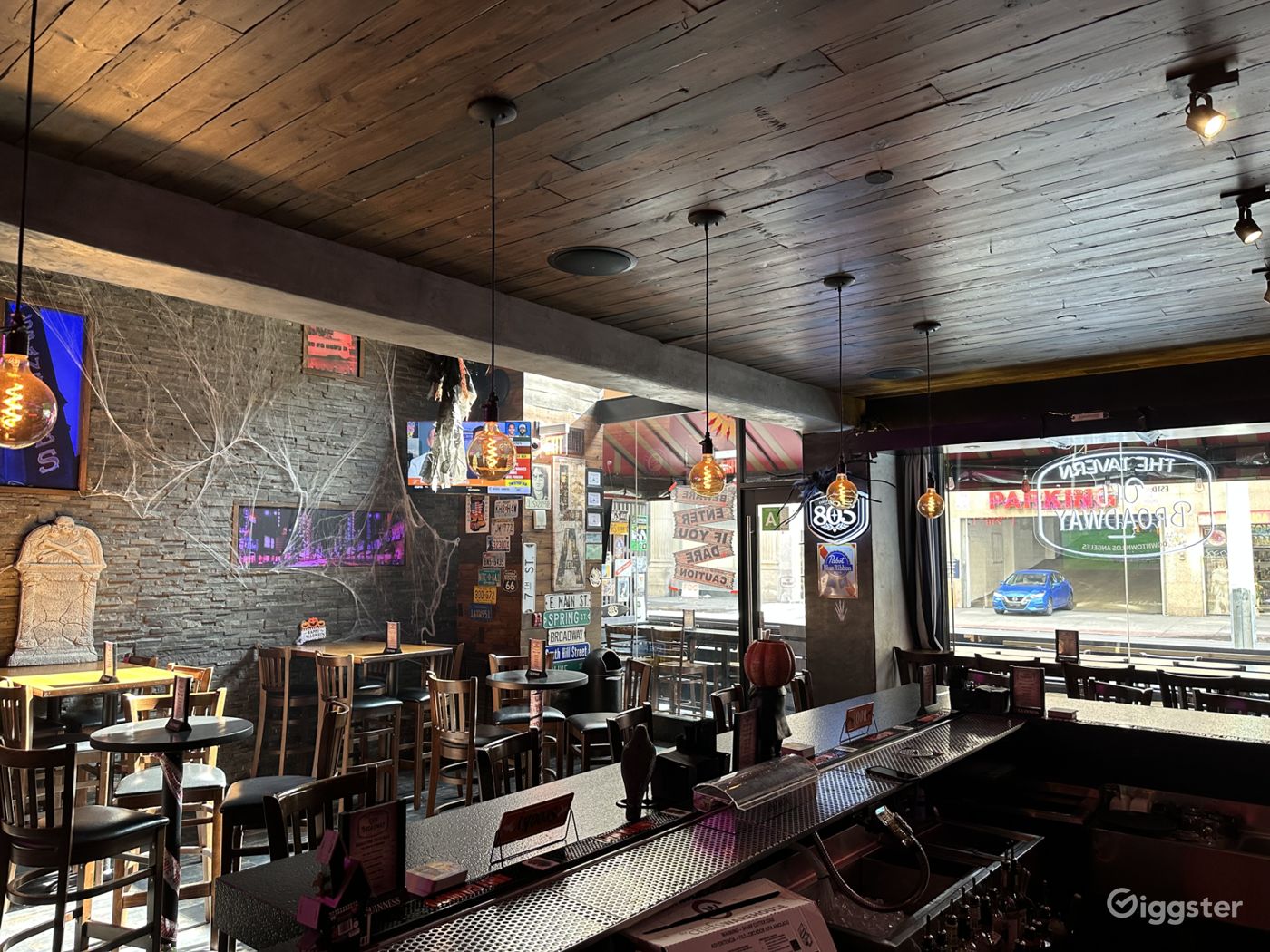 Hip Two-Story bar & Lounge | Rent this location on Giggster