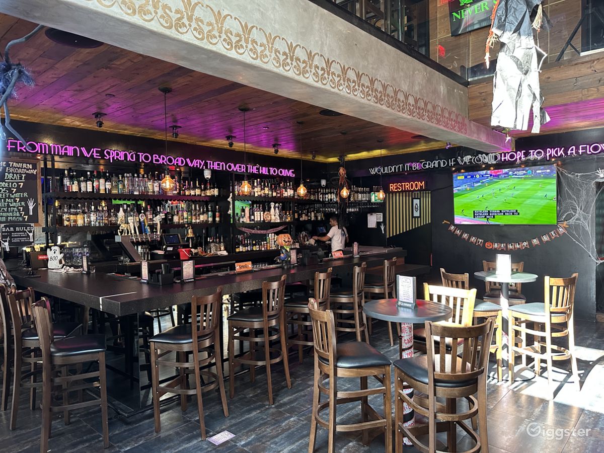 Hip Two-Story bar & Lounge | Rent this location on Giggster
