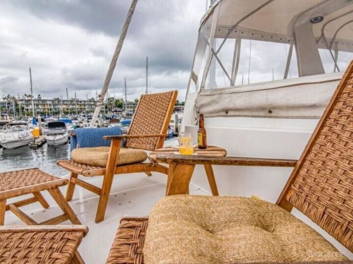 60' CARVER YACHT | Rent this location on Giggster
