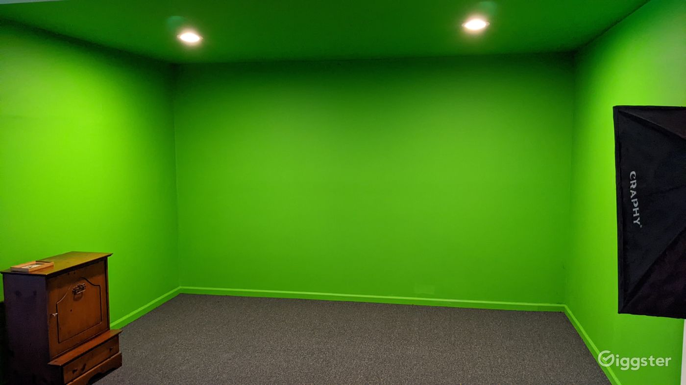 Greenscreen Podcasting Studio in Mint Hill | Rent this location on Giggster