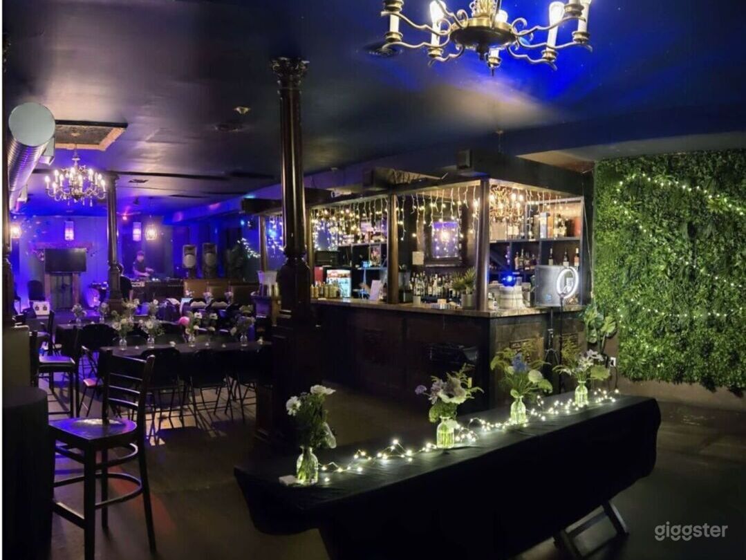 Moonlight Lounge | Rent this location on Giggster