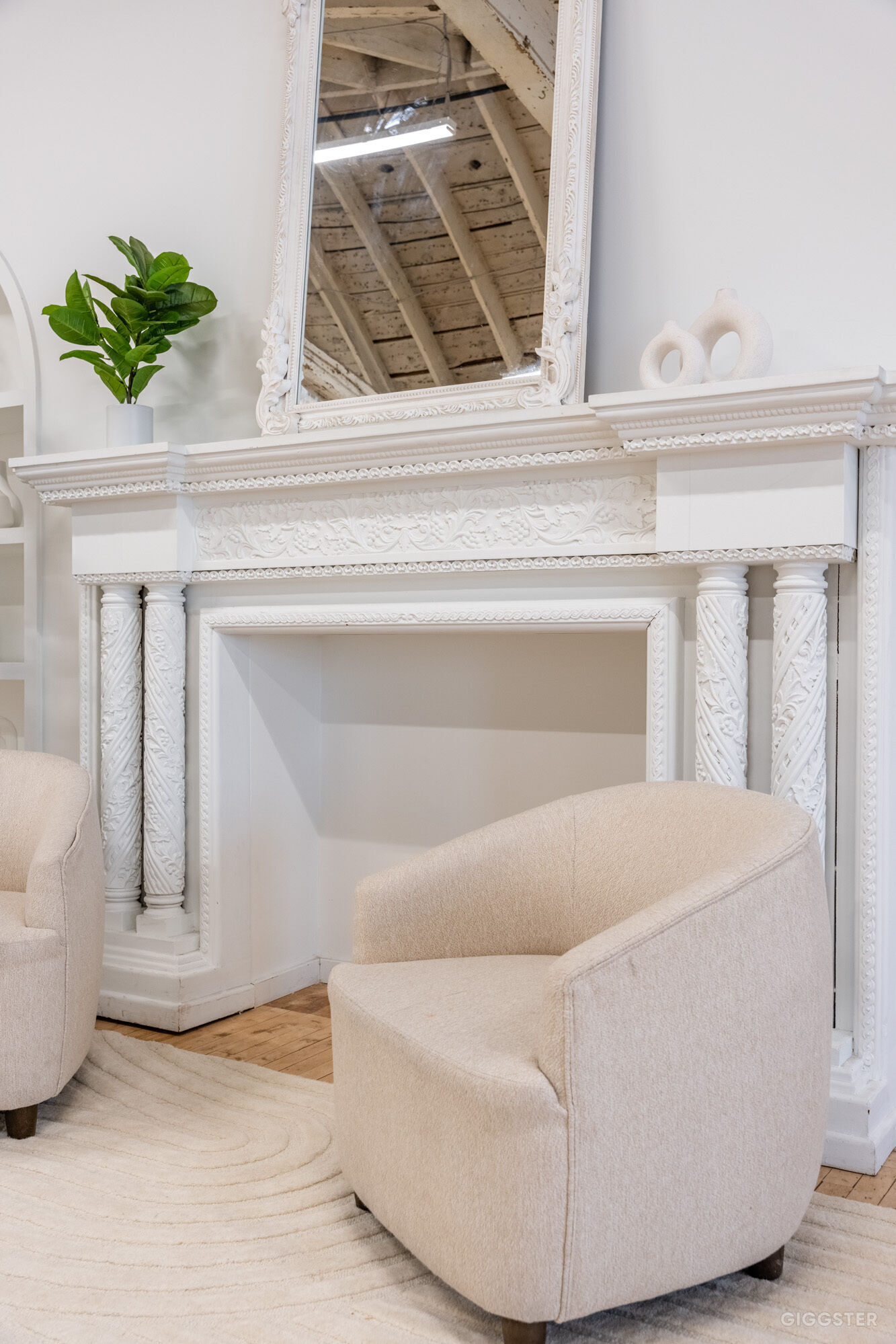 The Loft in Hamilton | Rent this location on Giggster