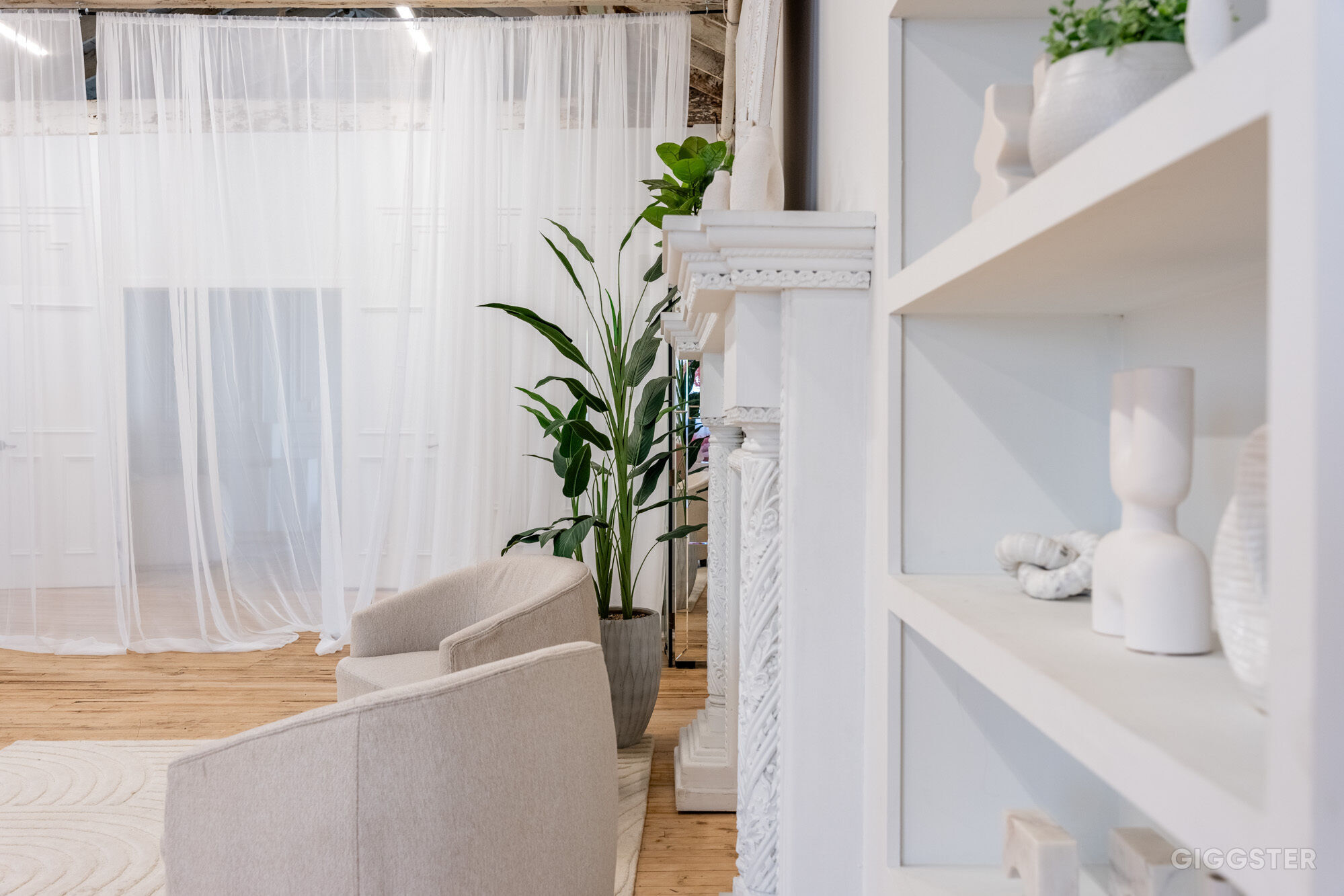 The Loft in Hamilton | Rent this location on Giggster