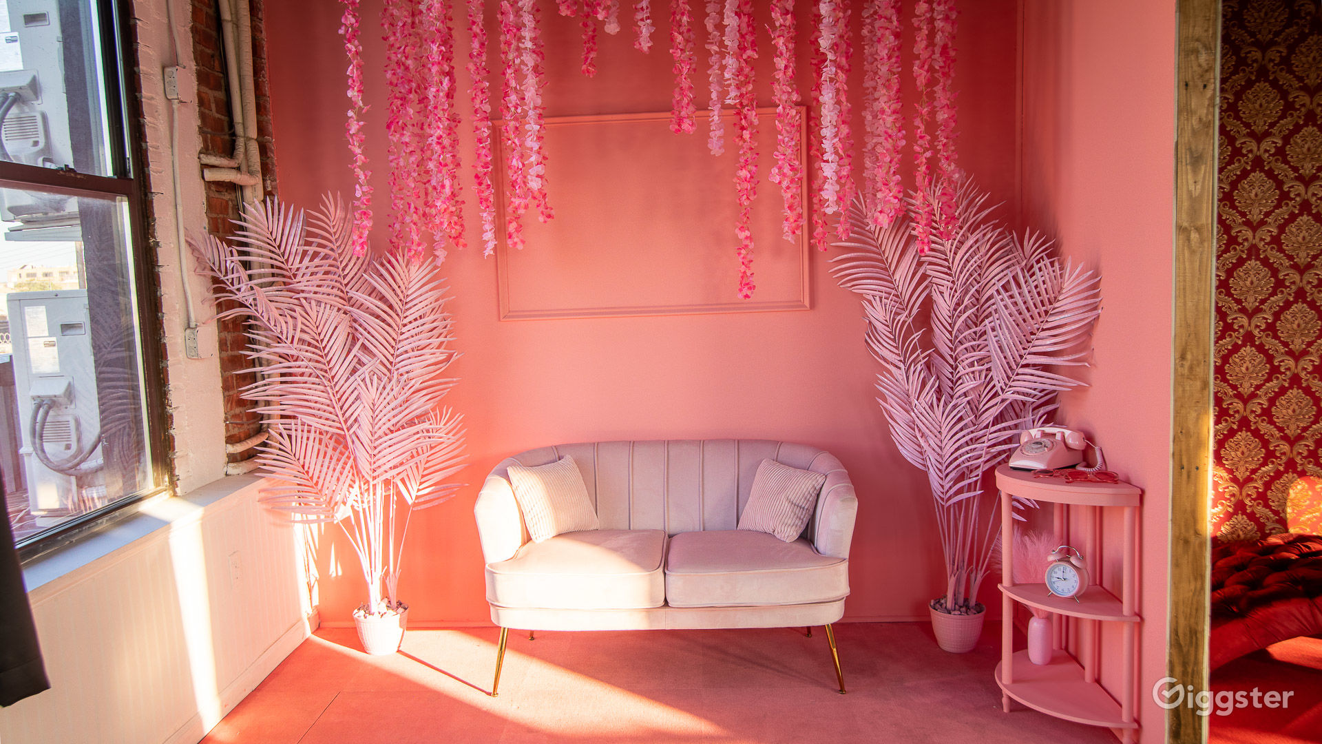 All Inclusive Multi Set Photo Studio | Rent this location on Giggster