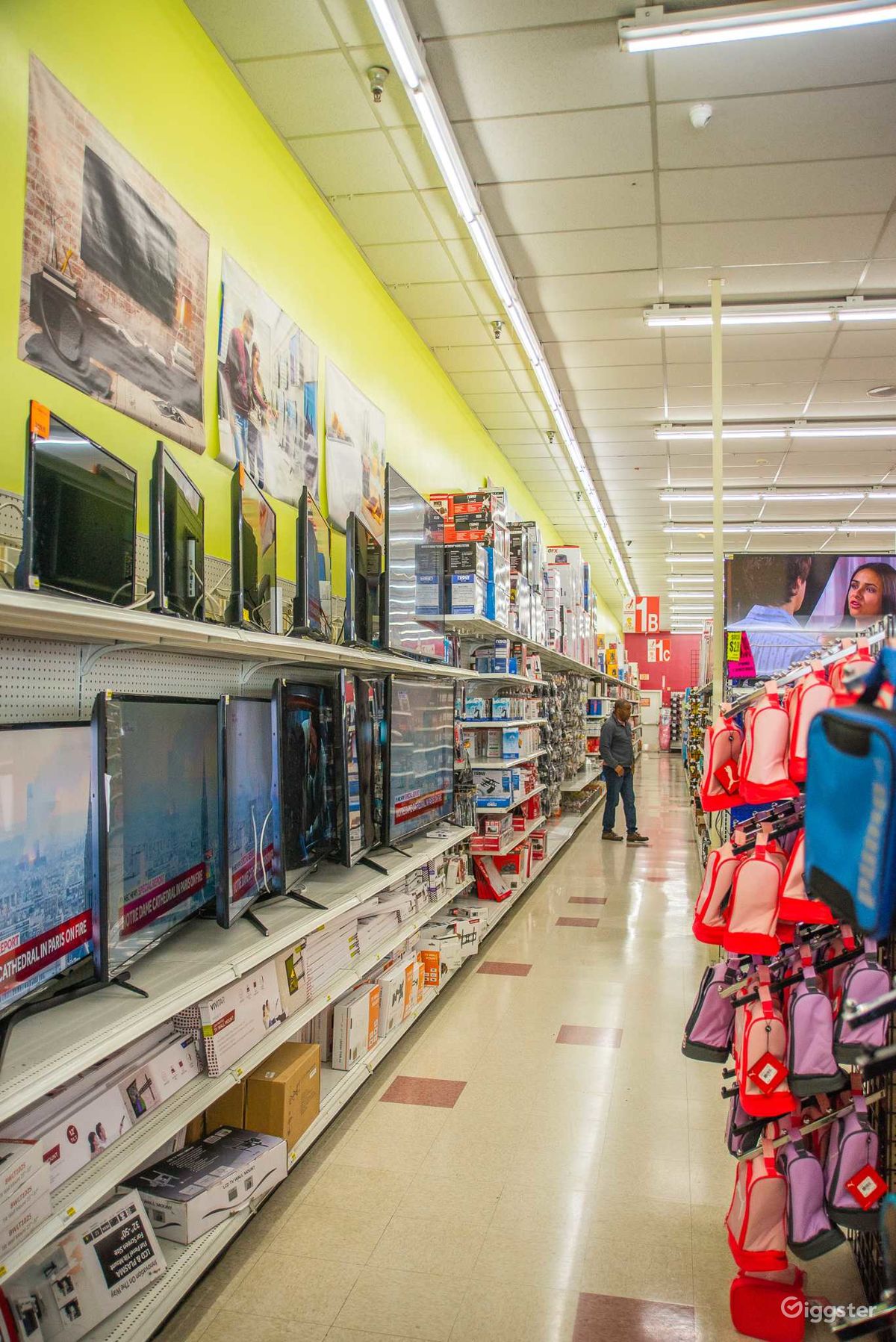 Huge Department Store in Inglewood | Rent this location on Giggster