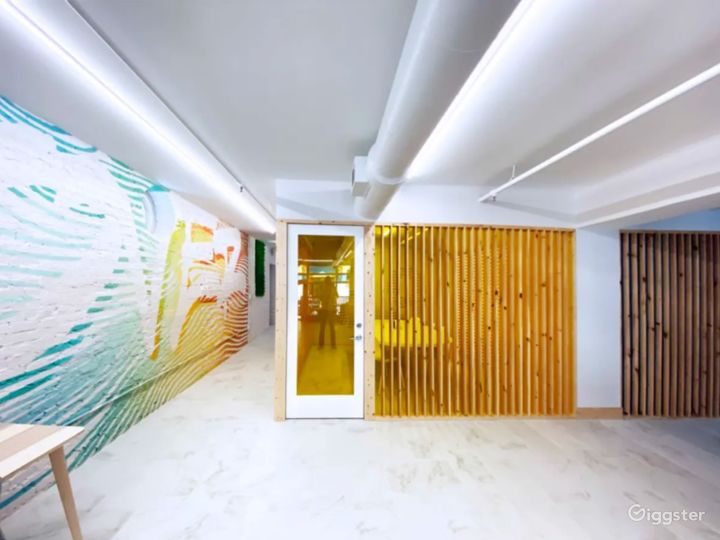 Yellow Conference Room in Downtown Atlanta | Rent this location on Giggster