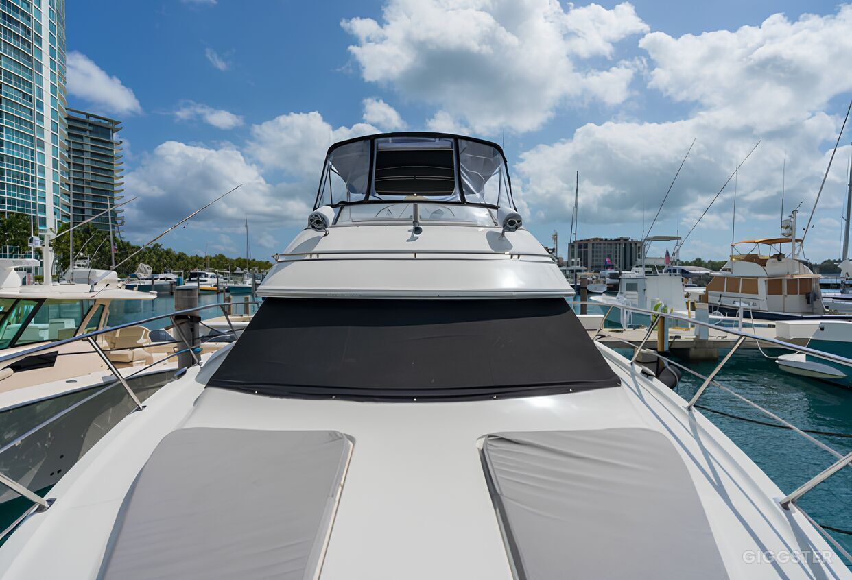 Carver 50” II Yacht | Rent this location on Giggster
