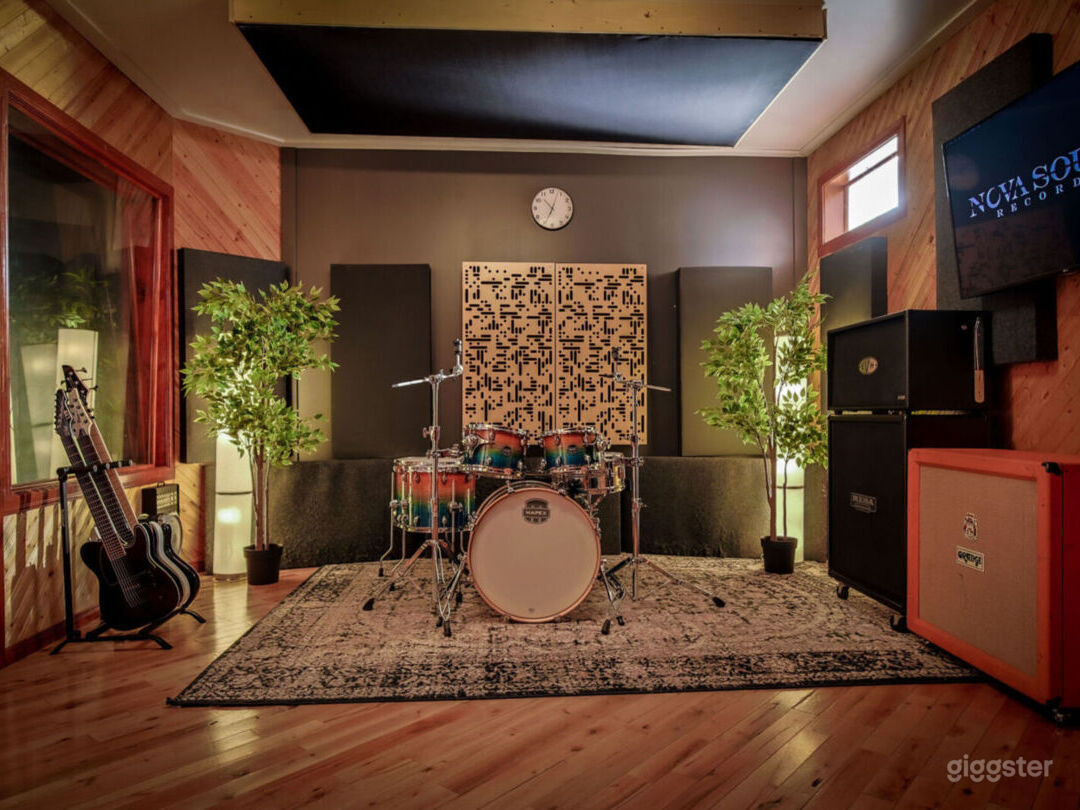 Recording Studio | Rent this location on Giggster