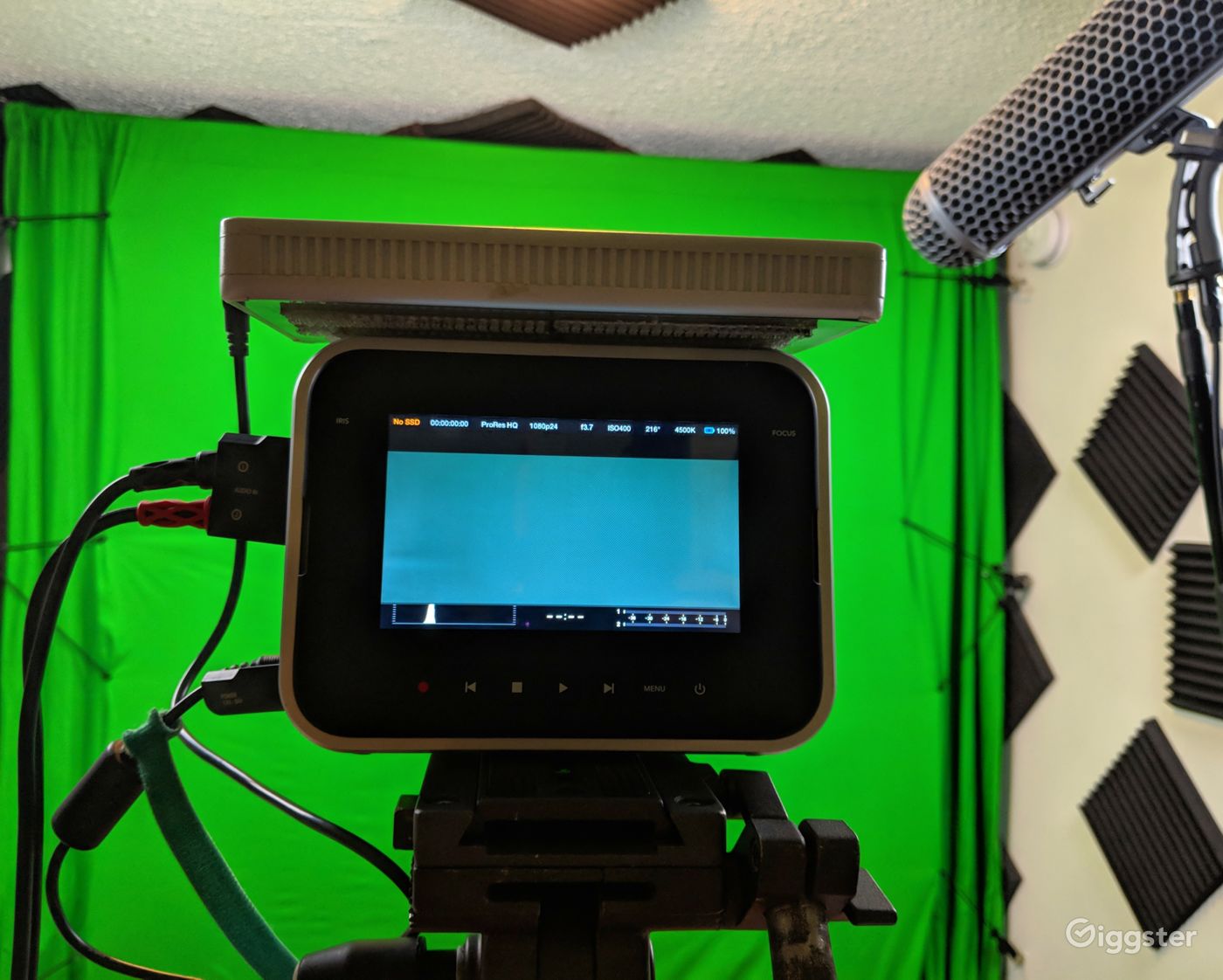 PODCAST STUDIO W/GREEN SCREEN | Rent this location on Giggster