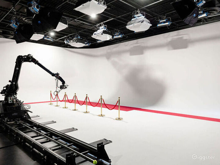 Cyclorama Stage with Arri Lighting Grid | Rent this location on Giggster