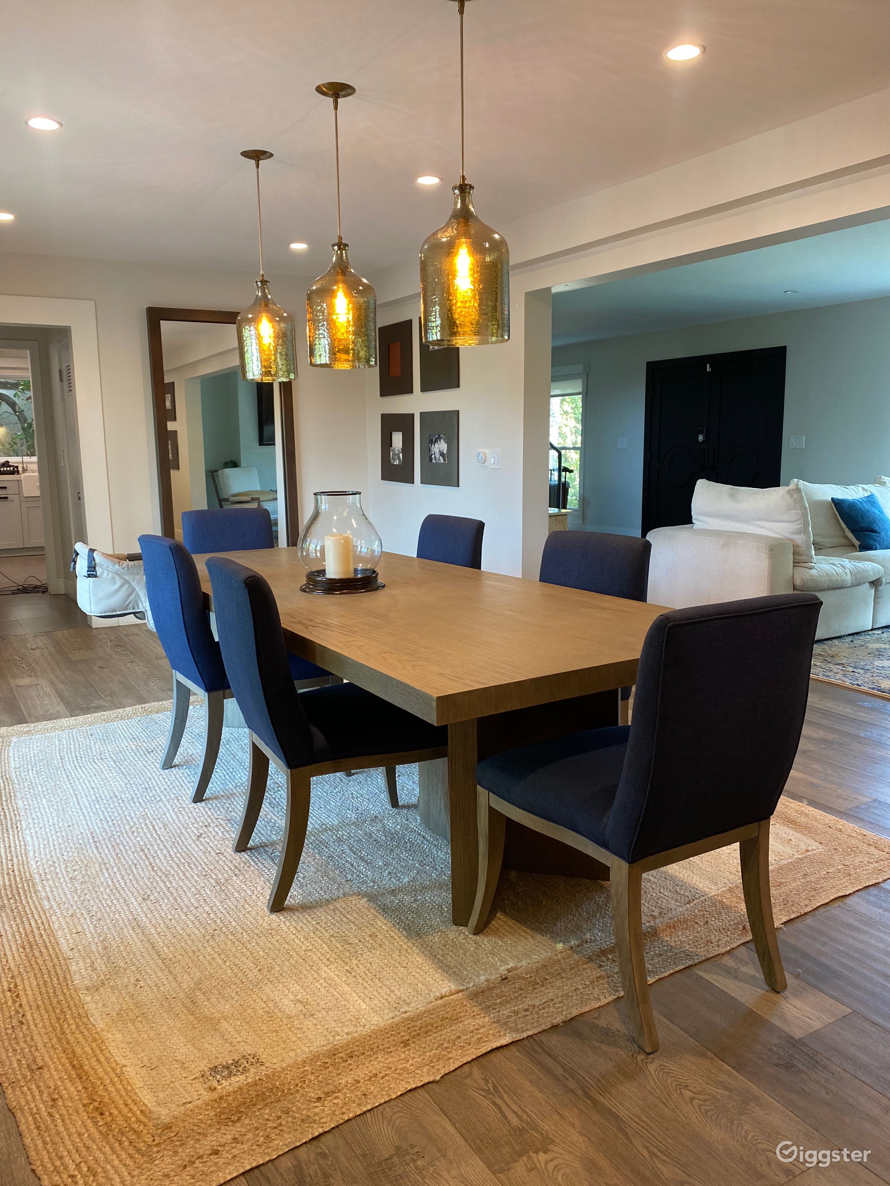 Contemporary Colonial American style House | Rent this location on Giggster