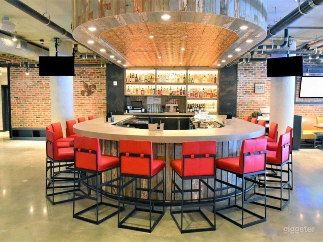 U Bar & Restaurant | Rent this location on Giggster