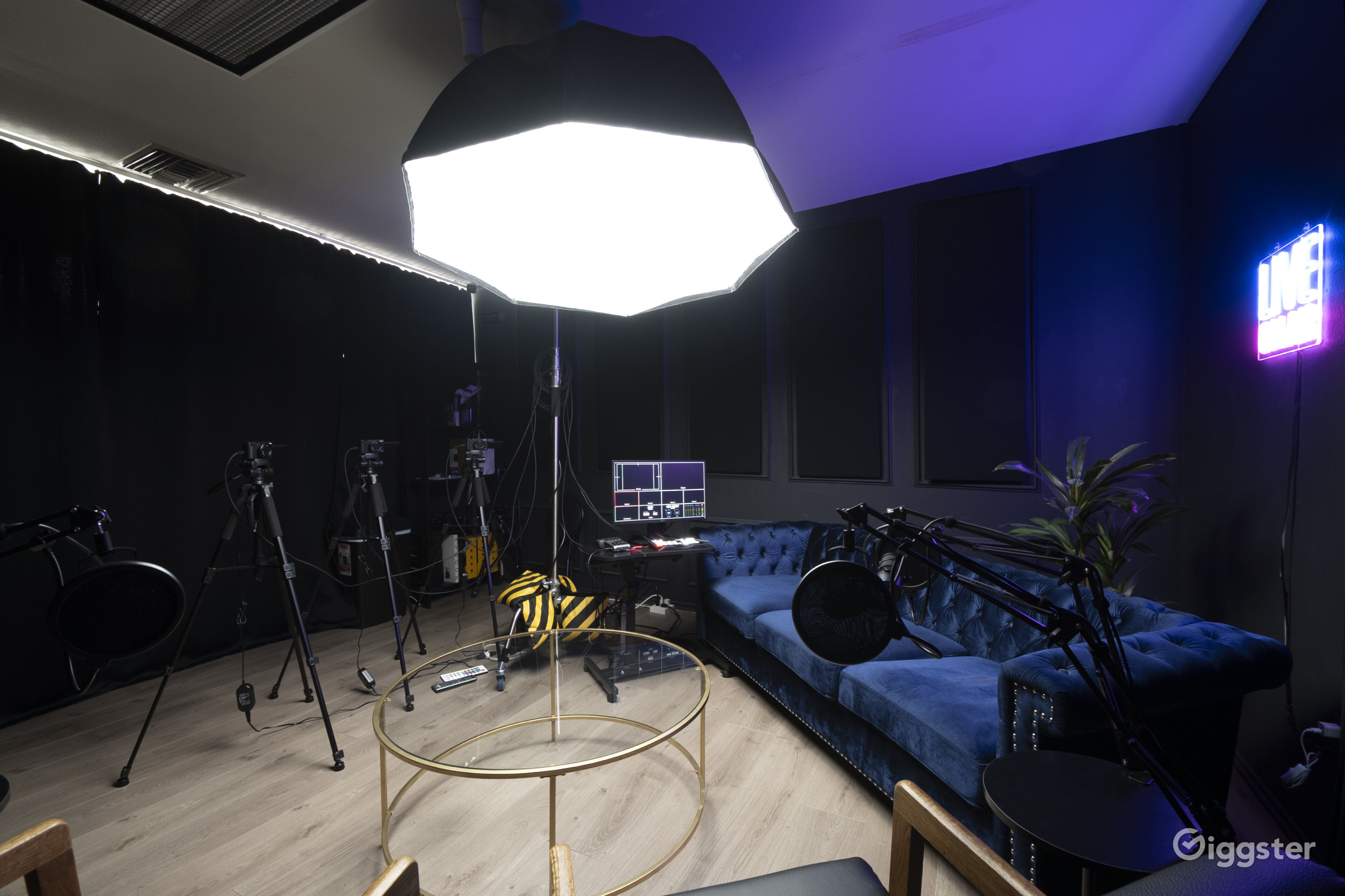 Fully Equipped Podcast Studio - Santa Monica | Rent this location on ...