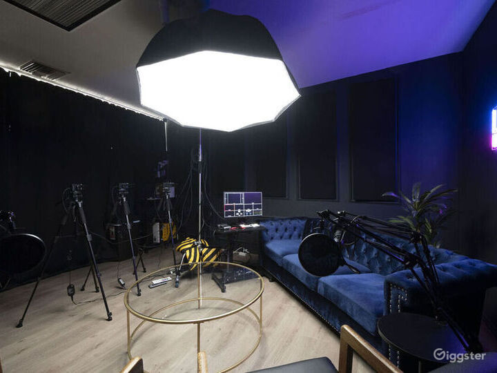 Fully Equipped Podcast Studio - Santa Monica | Rent this location on Giggster