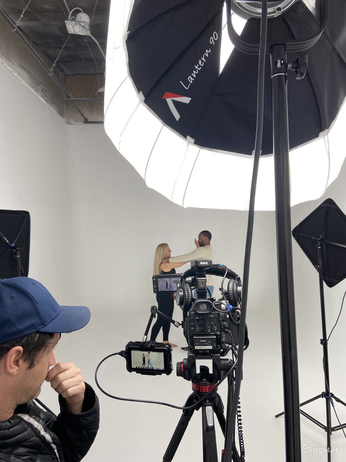 800 SQ FT Cyclorama Stage | Rent this location on Giggster
