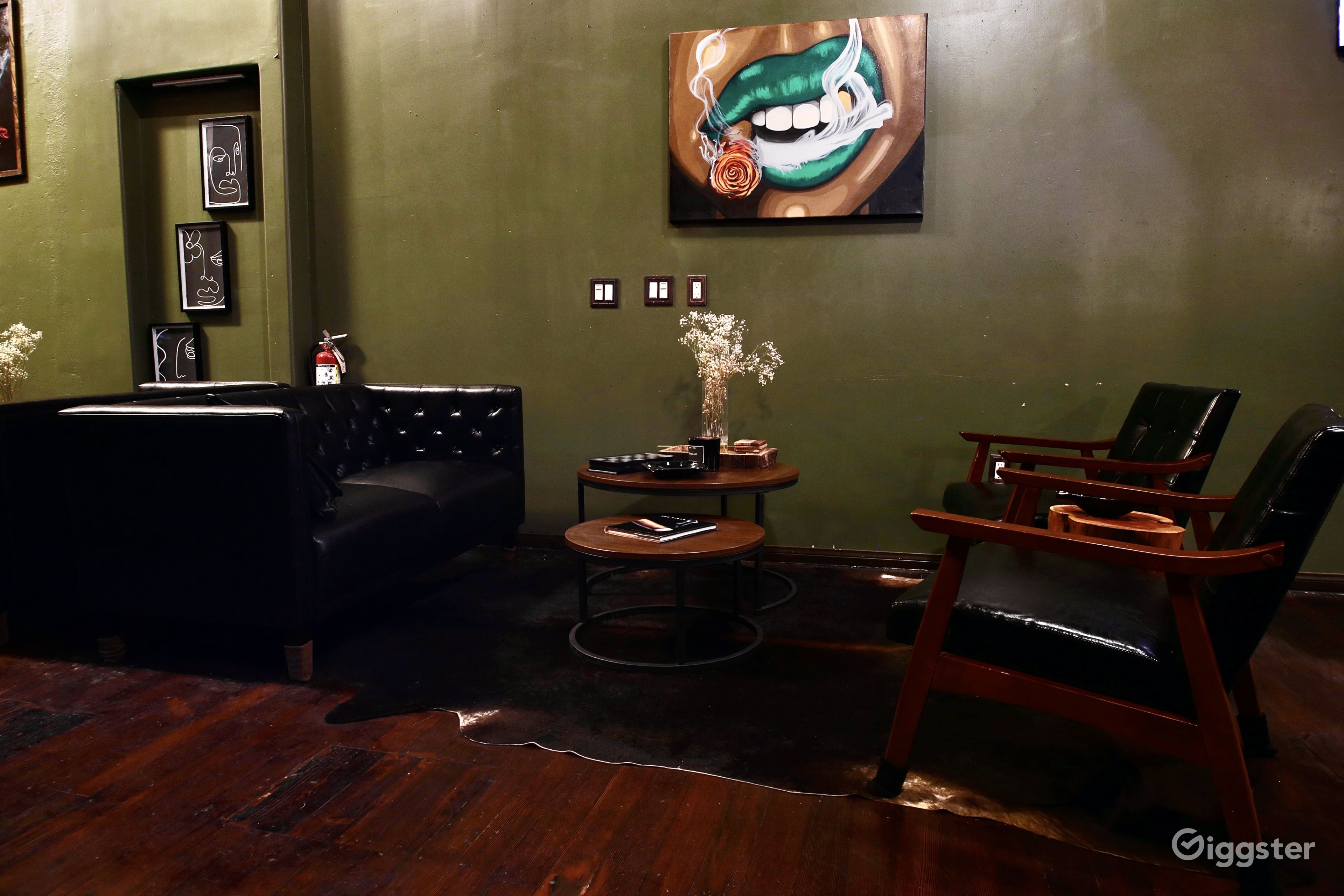 Upscale Cigar Lounge | Rent this location on Giggster