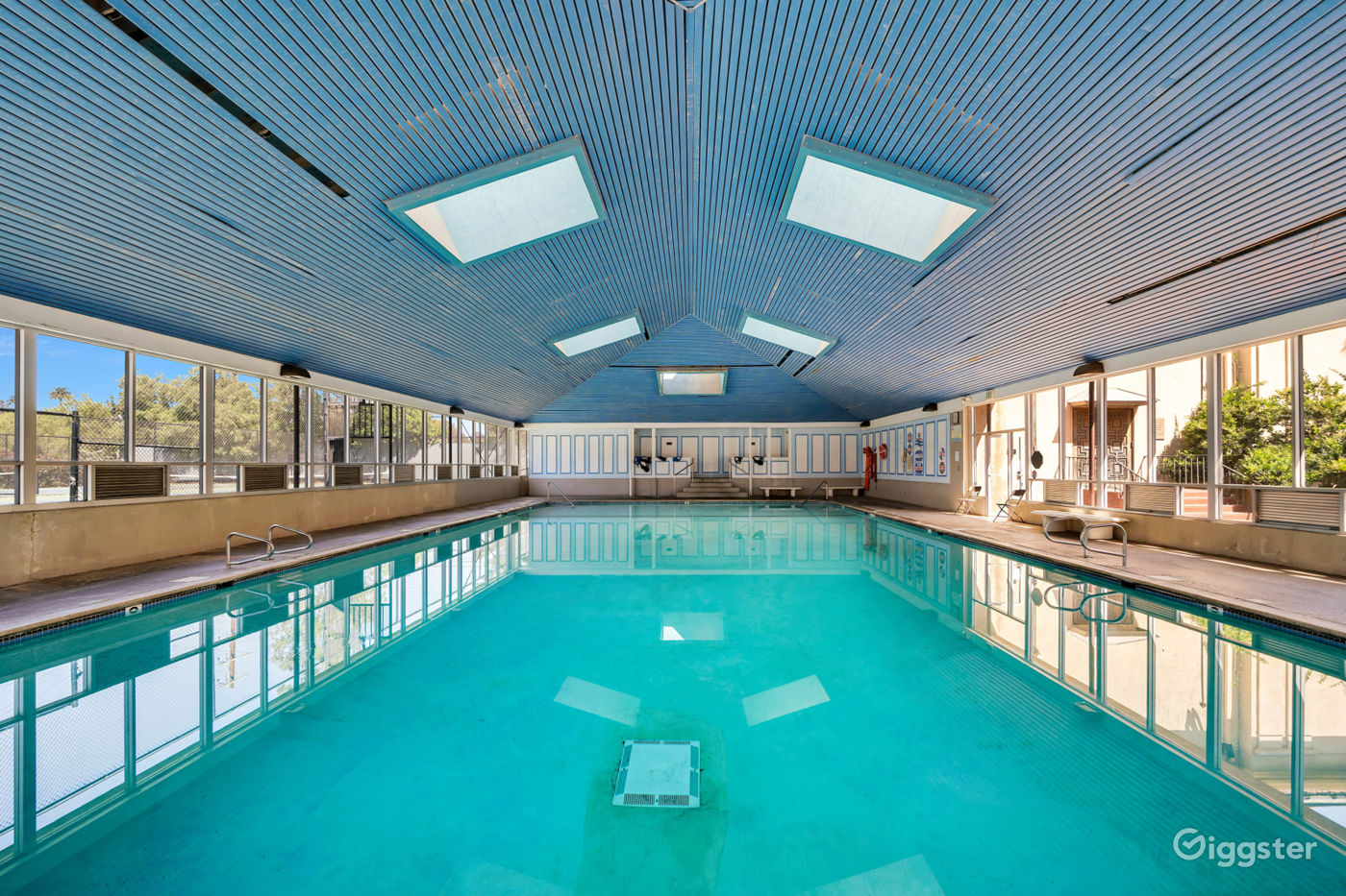 STATE OF THE ART CAMPUS FOR PRODUCTION SWIM POOL | Rent this location ...