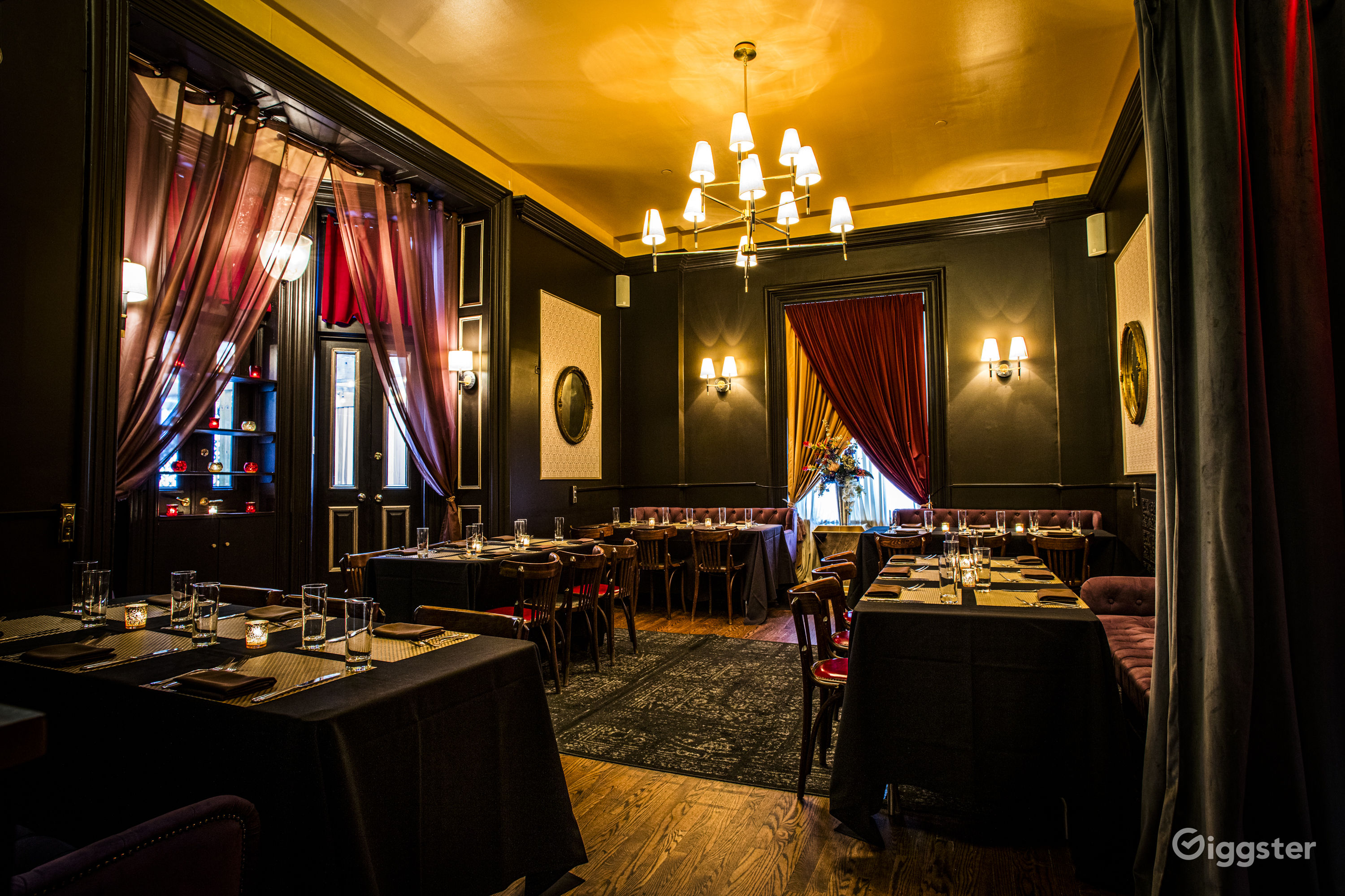 Elegant parlor rooms perfect for shoots and events | Rent this location ...