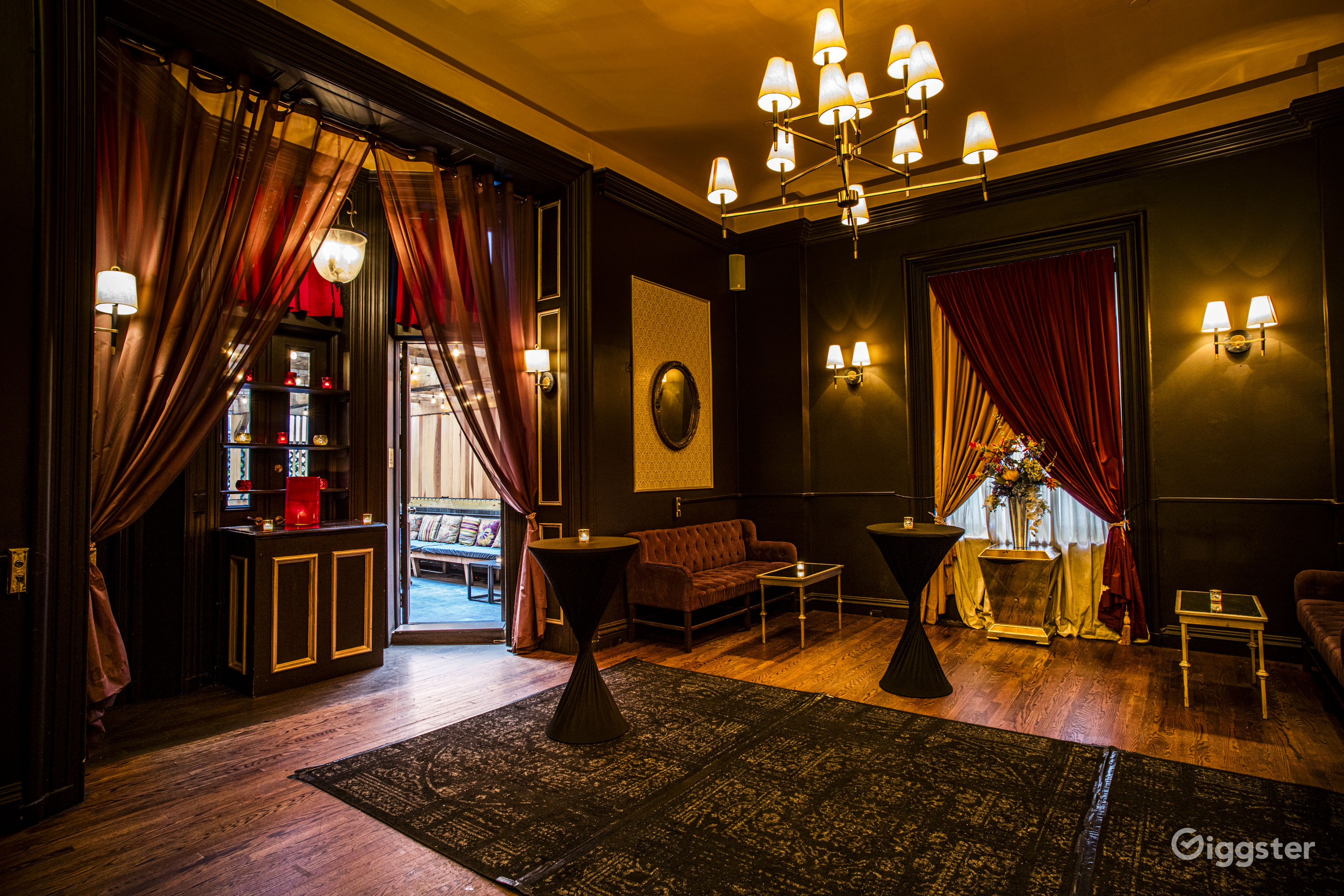 Elegant parlor rooms perfect for shoots and events | Rent this location ...
