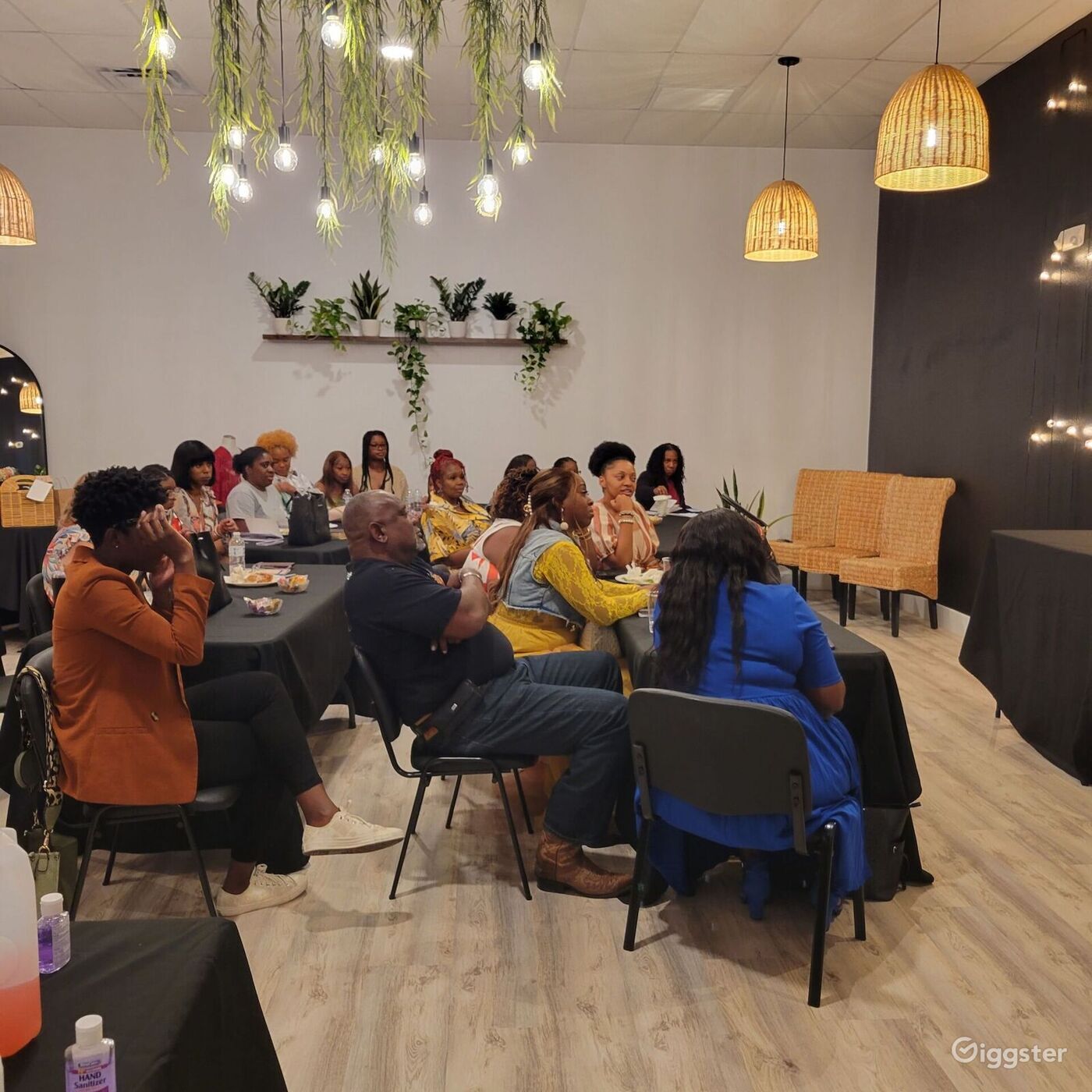 Oasis Events (boho, cozy, event room) | Rent this location on Giggster