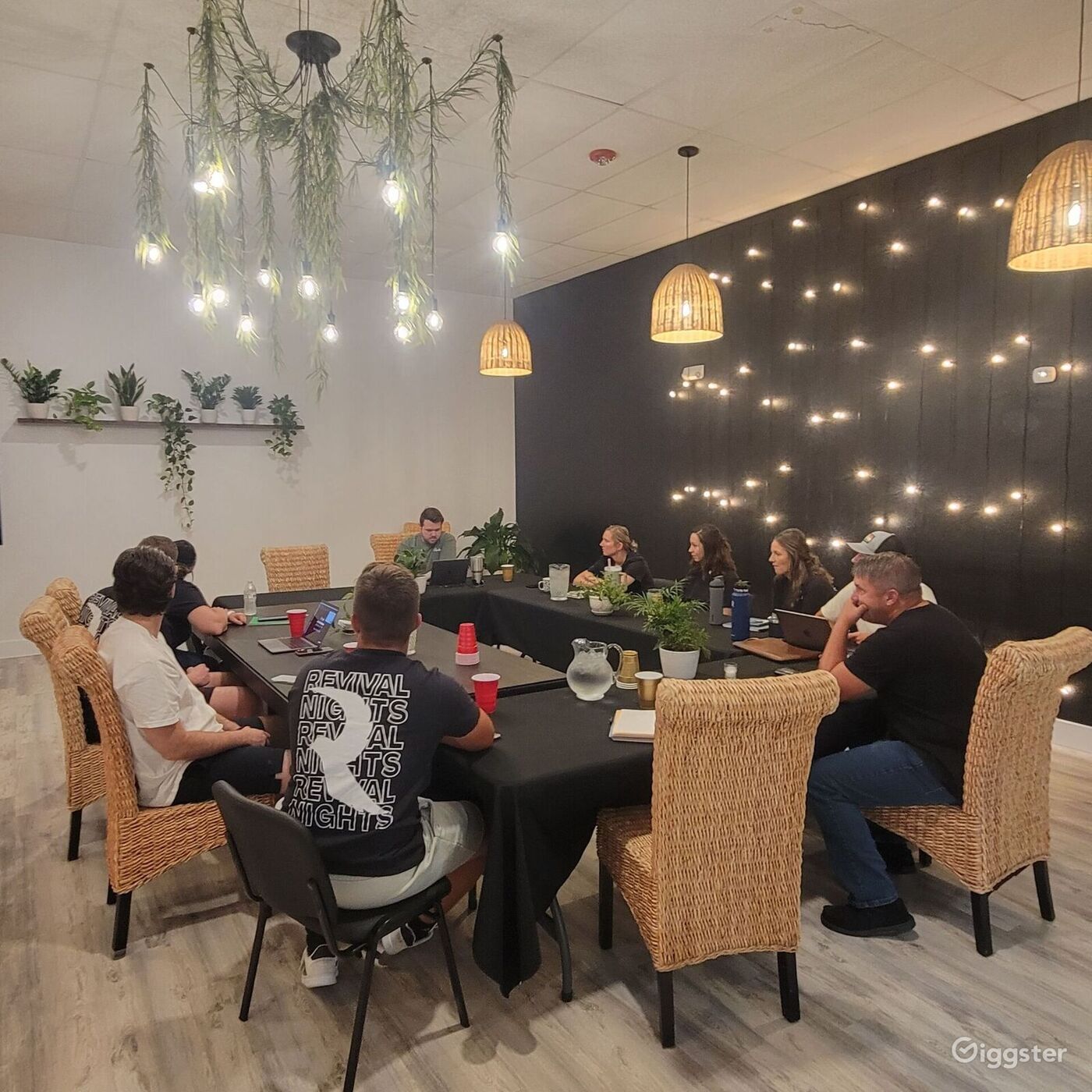 Oasis Events (boho, cozy, event room) | Rent this location on Giggster