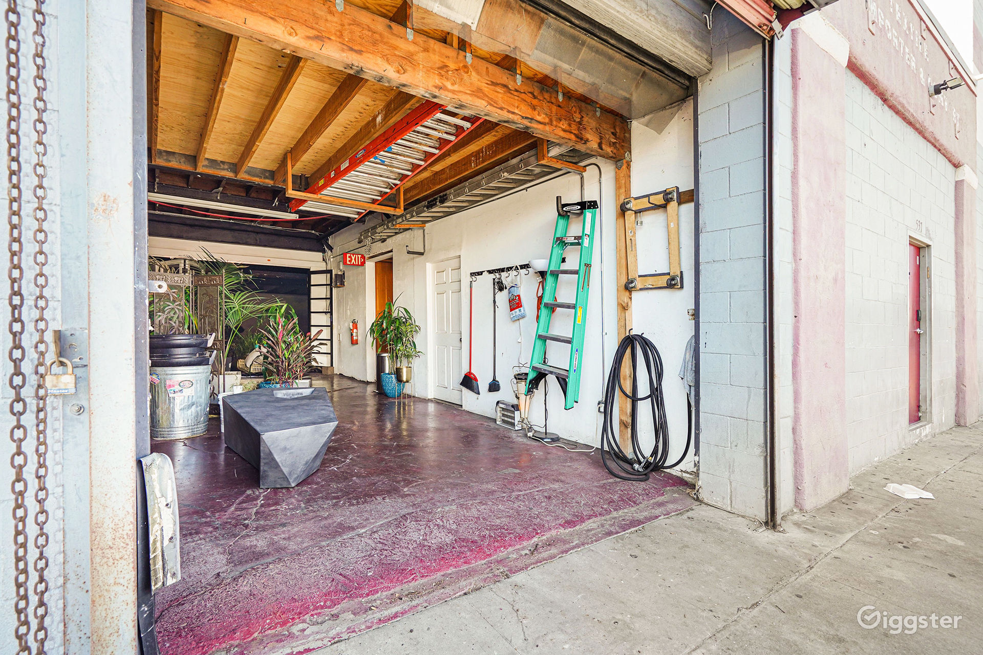 Hip Industrial Warehouse Loft Space Downtown LA | Rent this location on ...