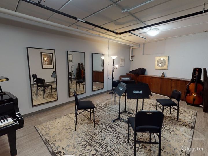 Cozy Event Space 2nd Floor: Event/Entertainment Venue | Rent this ...