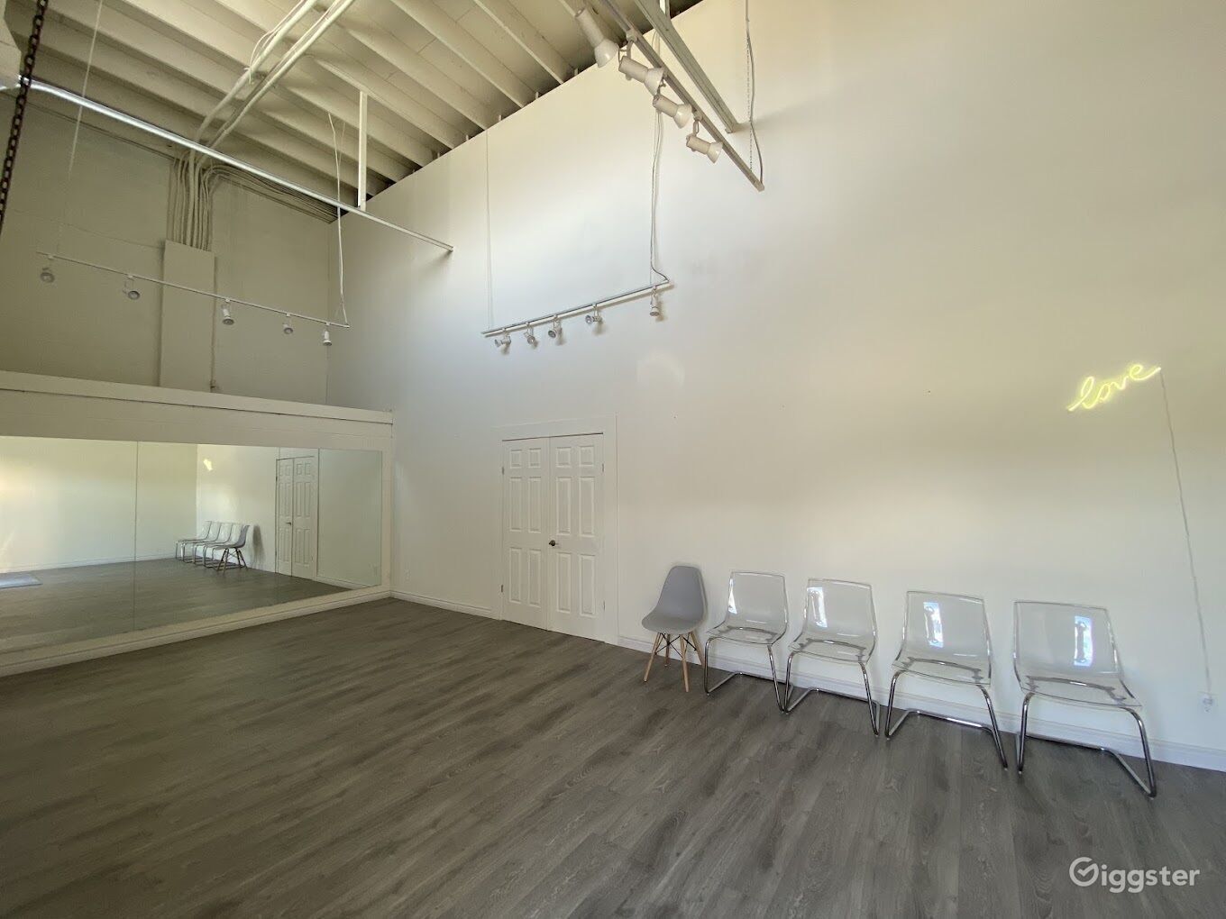 DANCE STUDIO 2 | Rent this location on Giggster