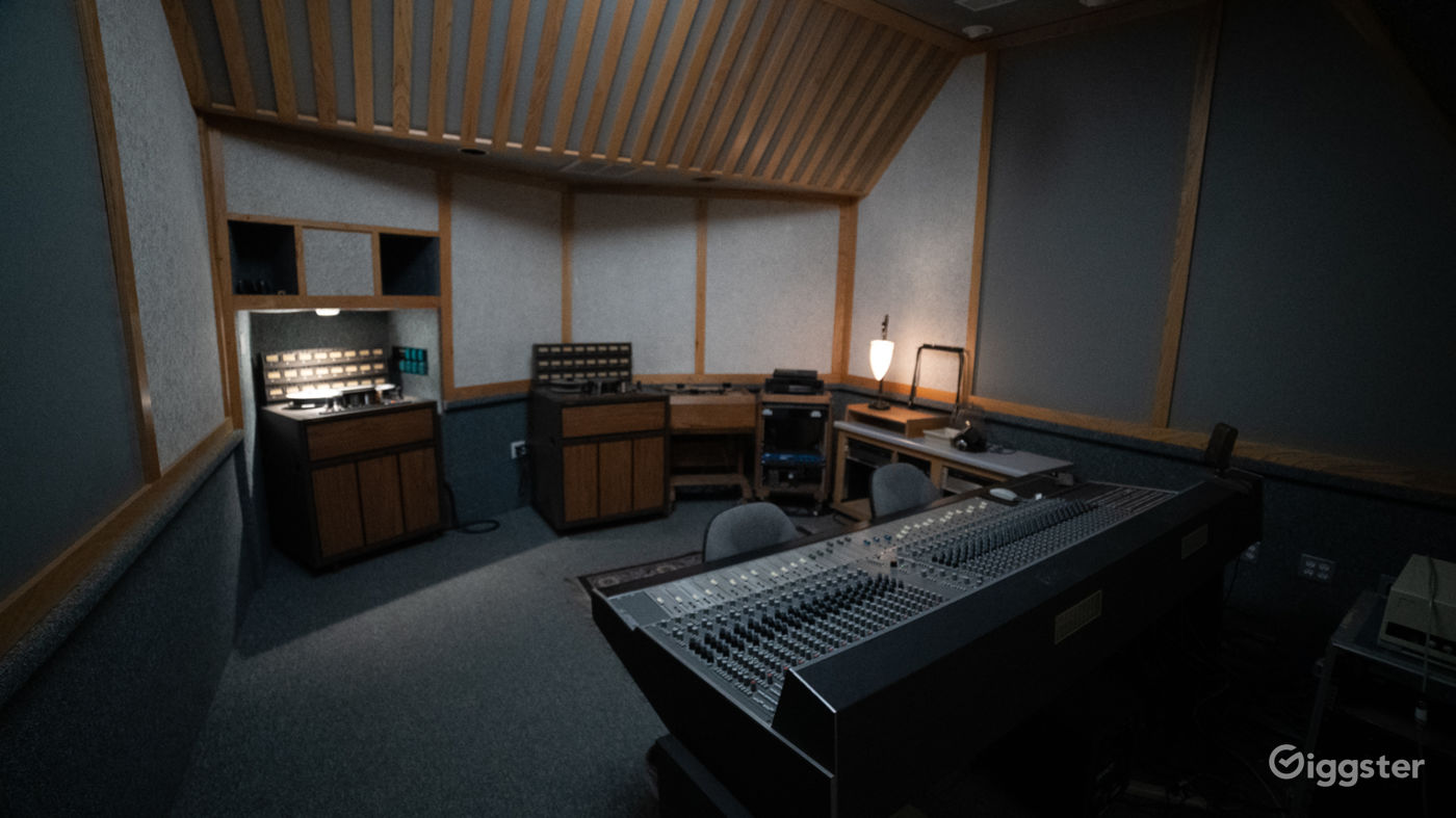 The BEST 10 Recording Studio spaces for rent near me | Giggster