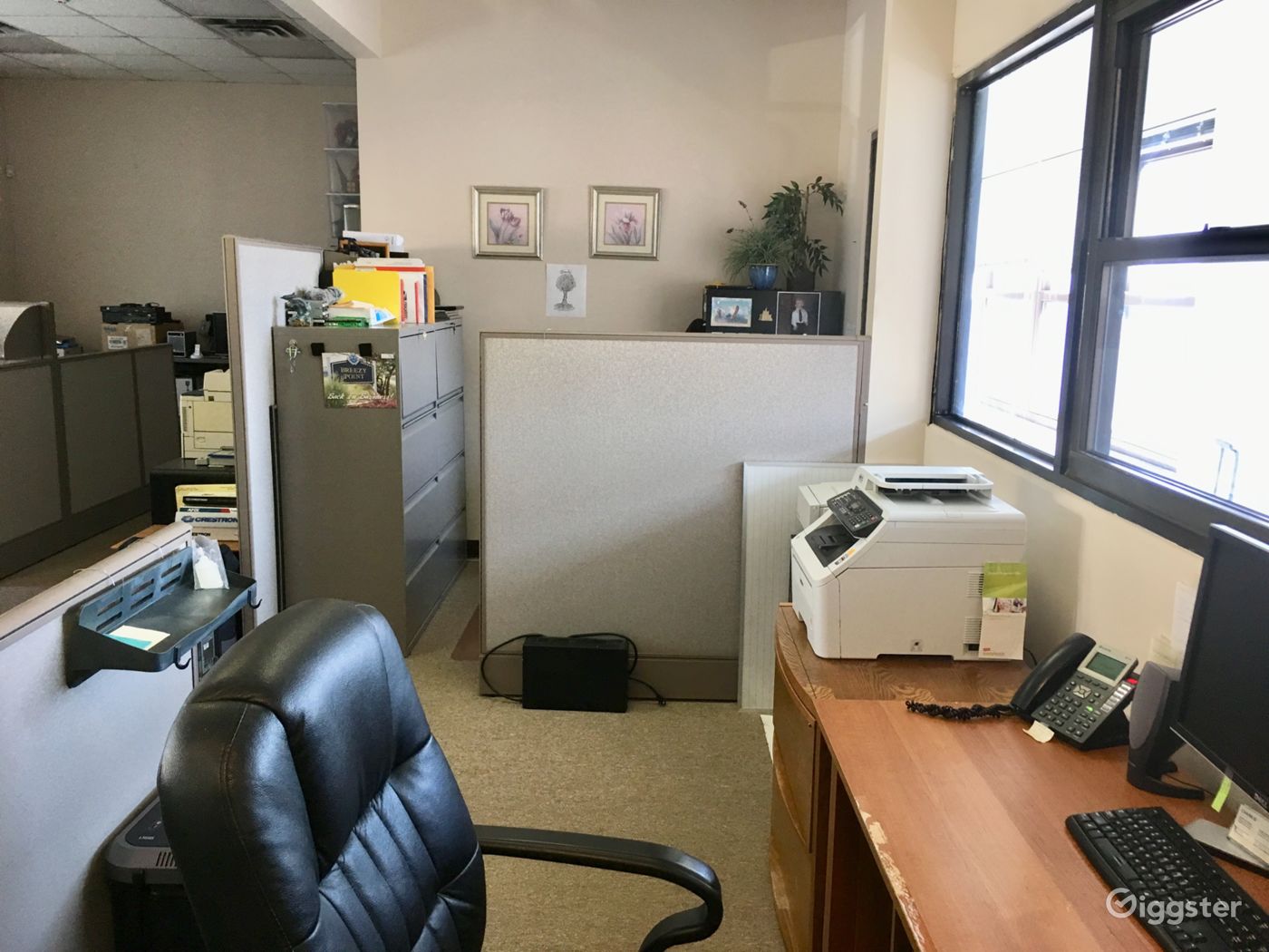 Office on the Bay | Rent this location on Giggster