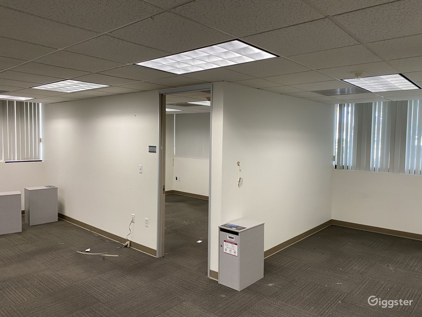 Suite 102: THE LOST HIGHWAY (LAX) | Rent this location on Giggster