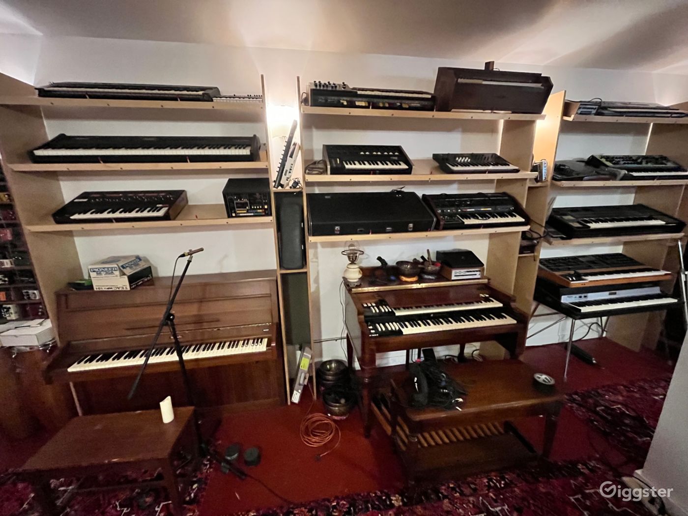 Vintage Music Recording Studio large & woody | Rent this location on ...